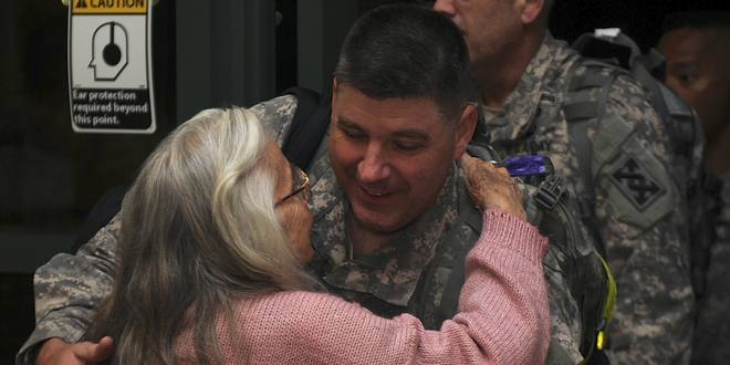The 'hug lady' has been greeting soldiers for over 10 years - Traveler ...